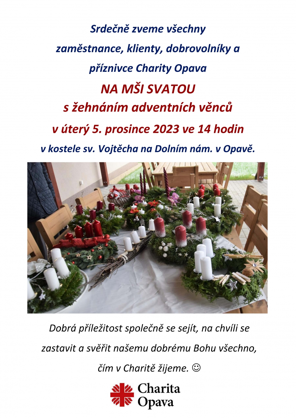 Na mši sv. za Charitu Opava požehná o. Václav Koloničný adventní věnce | Charita Opava